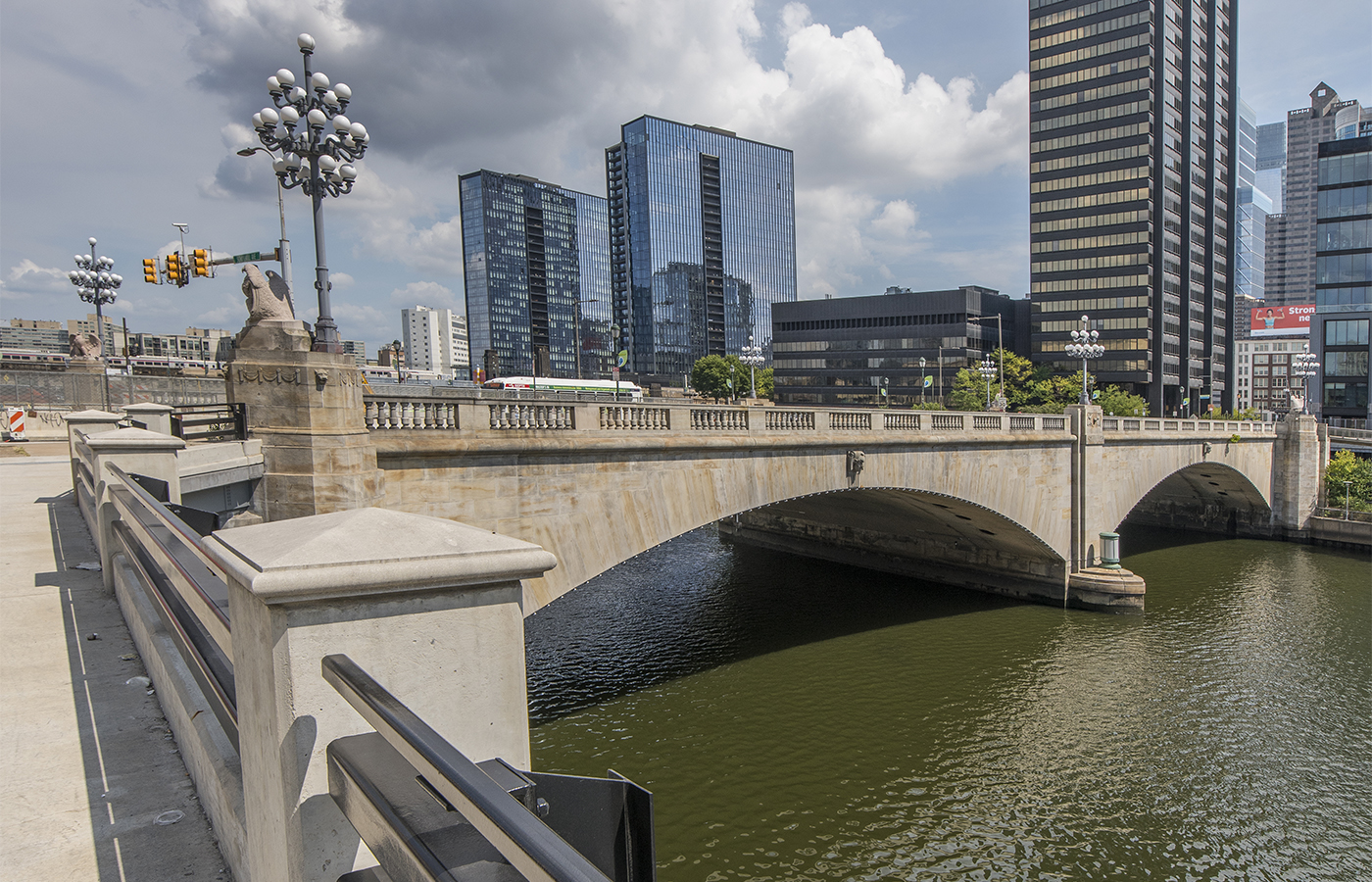 Chestnut Street & Market Street Bridges - Benesch